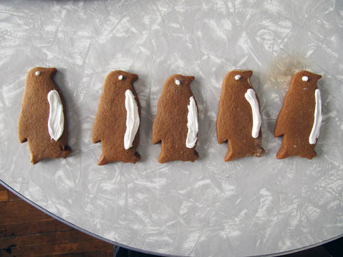Gingerbread Penguins – Take a Megabite