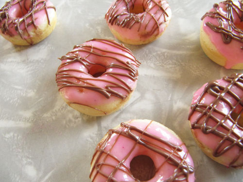 Vanilla Bean Mini Donuts – Take a Megabite