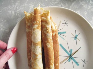 Swedish Pancakes {roll-em-ups} – Take a Megabite