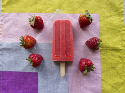 Roasted Strawberry Ice Pops – Take a Megabite